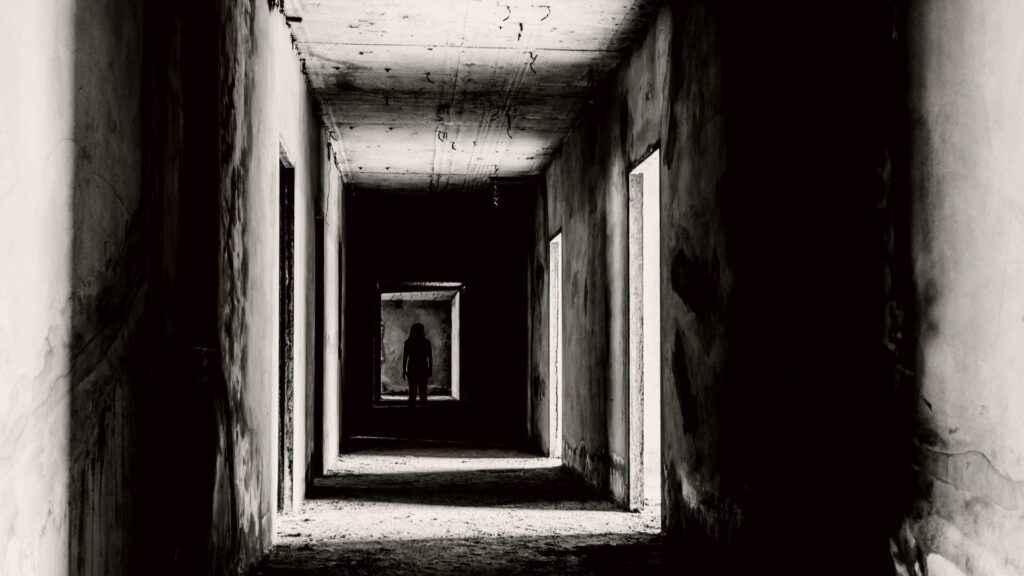 5 Kinds of Ghostly Evidence & What It Means | Ghostly Activities