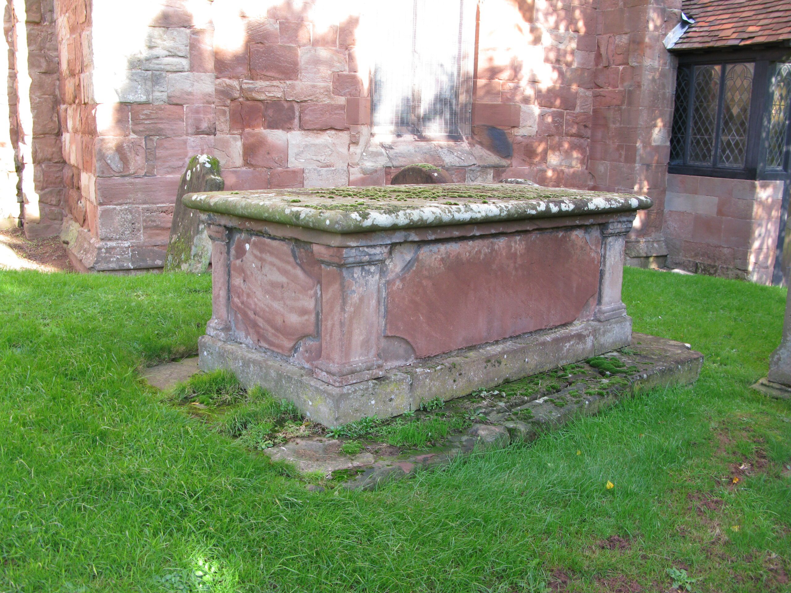 Different Types of Graves & Tombs | Ghostly Activities